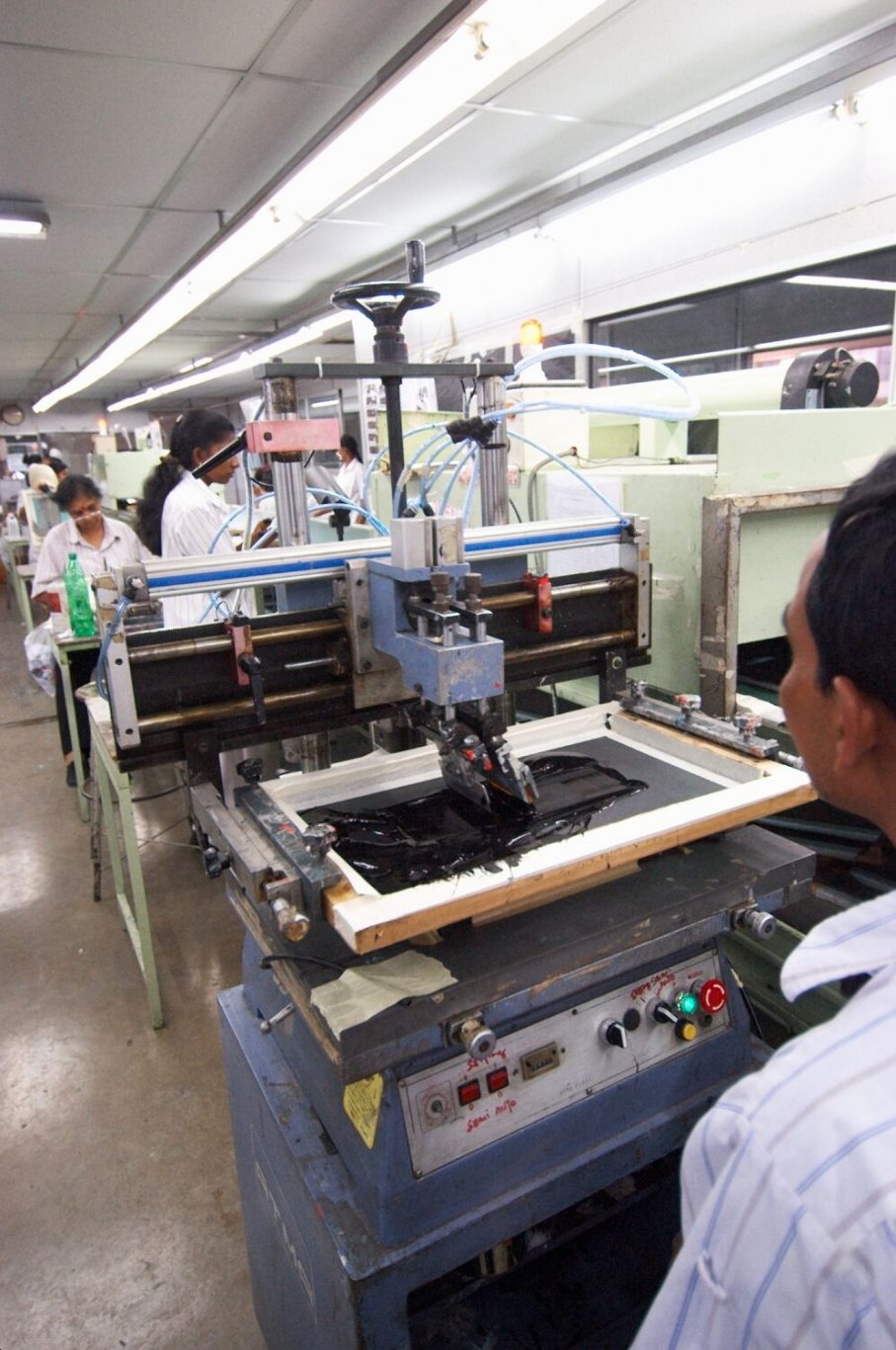 Silk Screening: How It’s Done And Where It’s Used - Unipipes