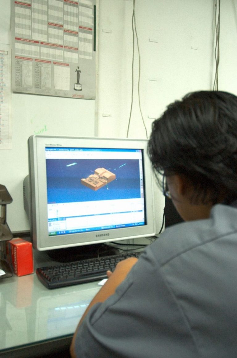 Tooling and Mold Design: Plastic Injection Molding